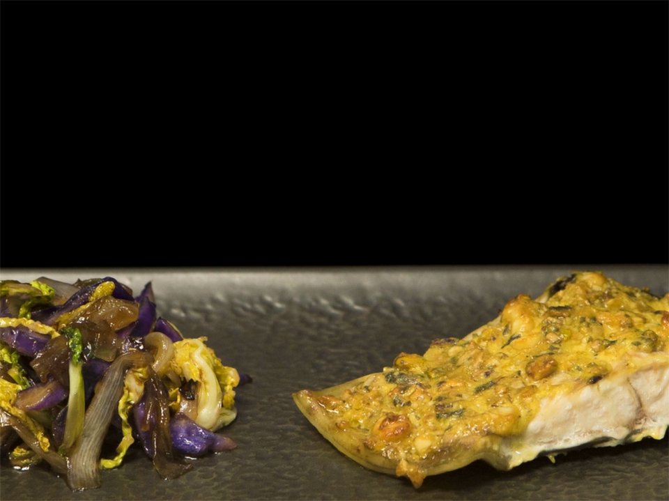 Receta paso a paso: Esturión al horno con costra de frutos secos | Condislife